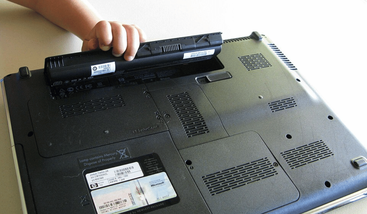 The Lifespan of Laptop Batteries: When Should You Replace or Recycle ...